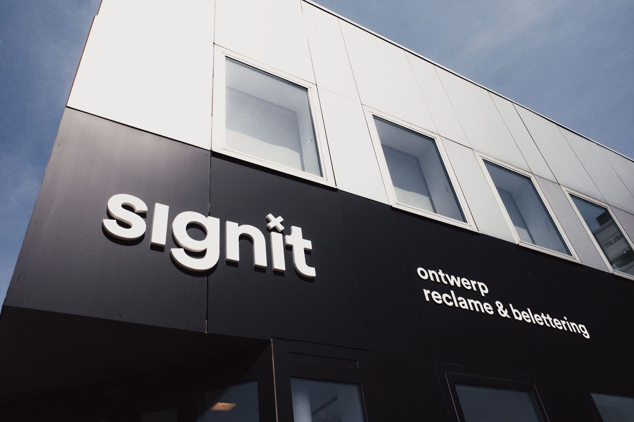 Contacteer ons | Signit